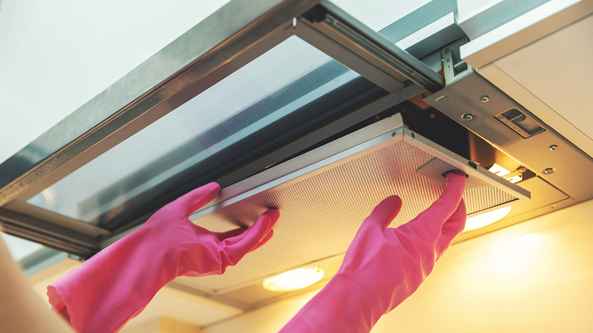 How to clean a rangehood and filters
